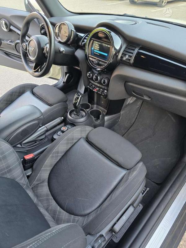 Dzeltens MINI Cooper 2019 Viļņa, ar dzinēja tilpumu 1.50 L un nobraukumu 82 tūkst. km par 13850 €, foto 6 vietnē AUTOMOTO.COM.LV