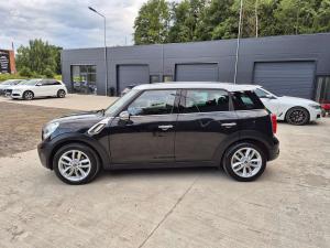 Black MINI Countryman 2010 in Utena, with an engine capacity of 1.60 L and mileage of 240 thousand km for 3990 €, photo 7 on AUTOMOTO.COM.LV