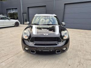 Black MINI Countryman 2010 in Utena, with an engine capacity of 1.60 L and mileage of 240 thousand km for 3990 €, photo 9 on AUTOMOTO.COM.LV