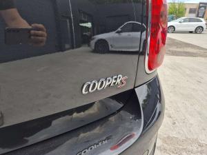 Black MINI Countryman 2010 in Utena, with an engine capacity of 1.60 L and mileage of 240 thousand km for 3990 €, photo 12 on AUTOMOTO.COM.LV