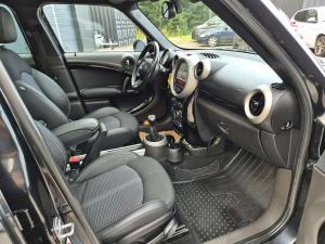 Black MINI Countryman 2010 in Utena, with an engine capacity of 1.60 L and mileage of 240 thousand km for 3990 €, photo 20 on AUTOMOTO.COM.LV