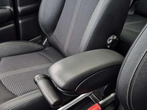 Black MINI Countryman 2010 in Utena, with an engine capacity of 1.60 L and mileage of 240 thousand km for 3990 €, photo 23 on AUTOMOTO.COM.LV