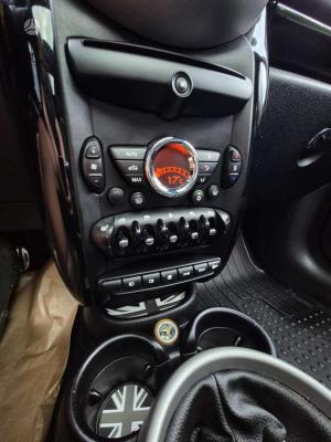 Black MINI Countryman 2010 in Utena, with an engine capacity of 1.60 L and mileage of 240 thousand km for 3990 €, photo 25 on AUTOMOTO.COM.LV