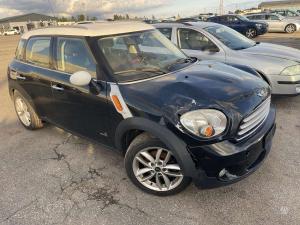 Black MINI Countryman 2010 in Panevezys, with an engine capacity of 1.60 L and mileage of 265 thousand km for 1950 €, photo 3 on AUTOMOTO.COM.LV