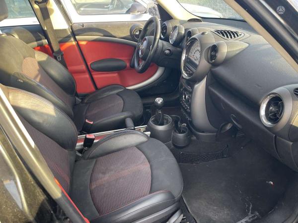 Melns MINI Countryman 2010 Panevēža, ar dzinēja tilpumu 1.60 L un nobraukumu 265 tūkst. km par 1950 €, foto 6 vietnē AUTOMOTO.COM.LV