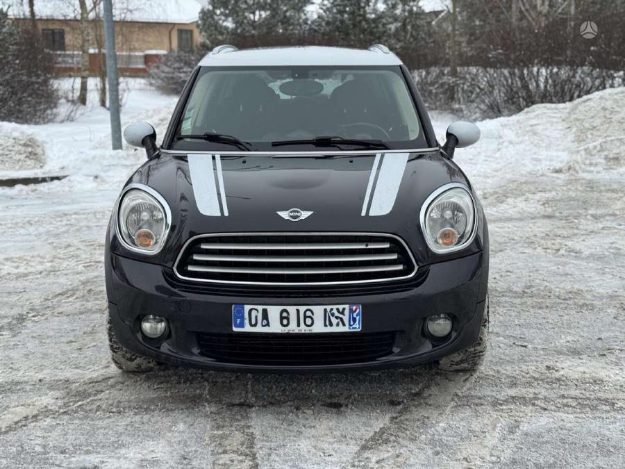Black MINI Countryman 2011 in Taurage, with an engine capacity of 1.60 L and mileage of 259 thousand km for 4200 €, photo 2 on AUTOMOTO.COM.LV
