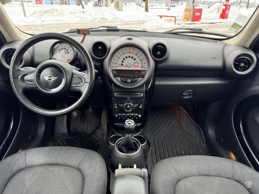 Black MINI Countryman 2011 in Taurage, with an engine capacity of 1.60 L and mileage of 259 thousand km for 4200 €, photo 11 on AUTOMOTO.COM.LV