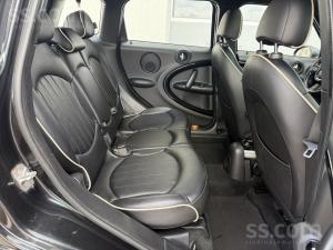 Melns MINI Countryman 2011 Tukums, ar dzinēja tilpumu 2.00 L un nobraukumu 182 tūkst. km par 7299 €, foto 10 vietnē AUTOMOTO.COM.LV