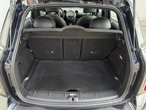 Melns MINI Countryman 2011 Tukums, ar dzinēja tilpumu 2.00 L un nobraukumu 182 tūkst. km par 7299 €, foto 16 vietnē AUTOMOTO.COM.LV