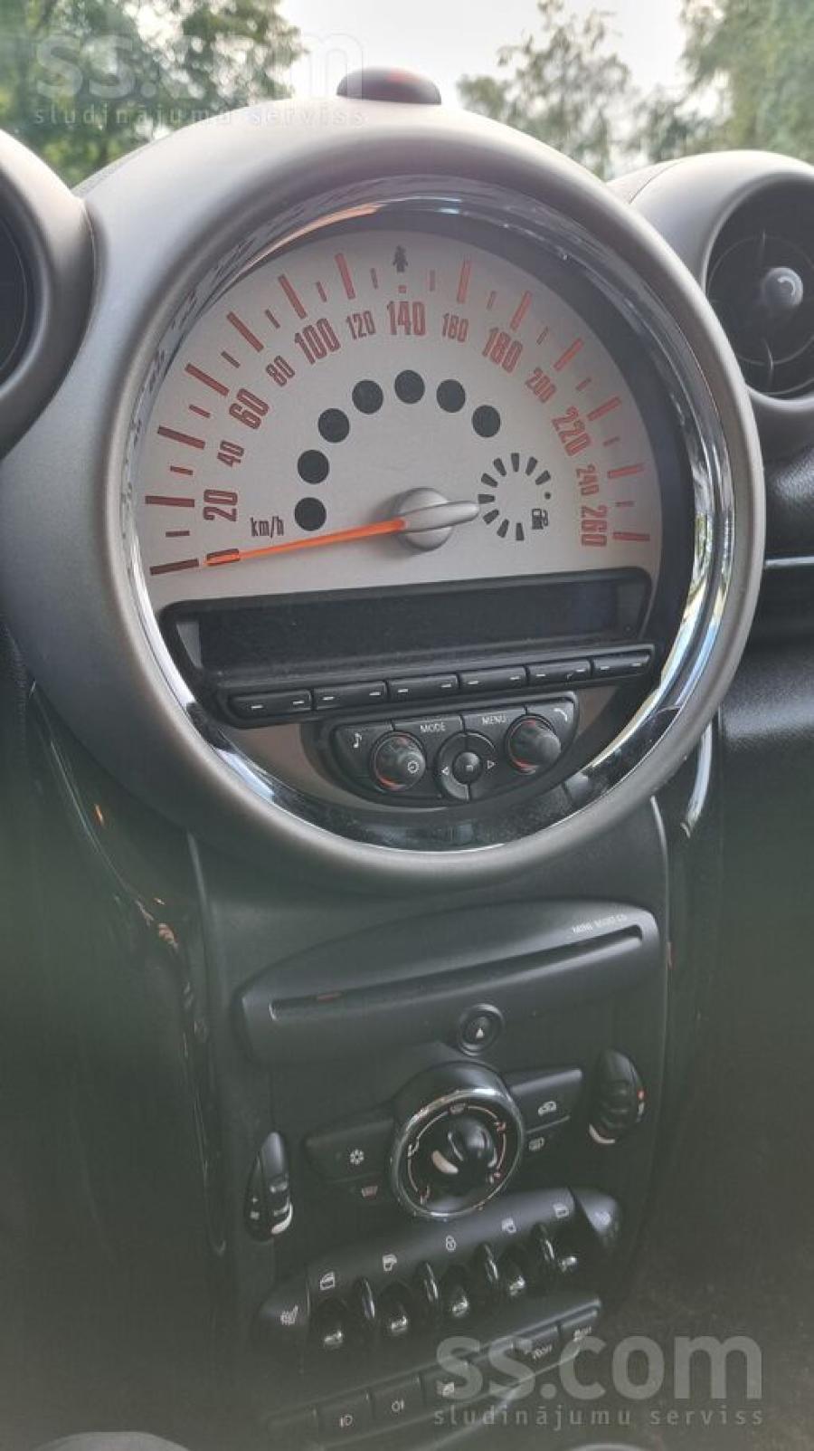 Black MINI Countryman 2011 in Riga, with an engine capacity of 2.00 L and mileage of 174 thousand km for 5800 €, photo 14 on AUTOMOTO.COM.LV