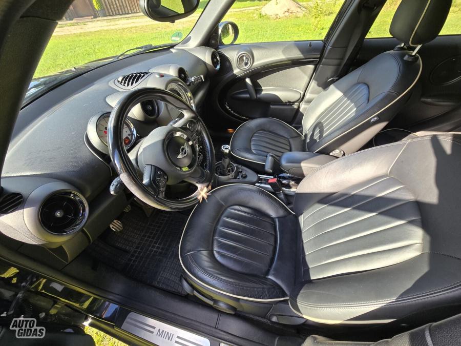 Black MINI Countryman 2011 in Klaipeda, with an engine capacity of 1.60 L and mileage of 228 thousand km for 5900 €, photo 15 on AUTOMOTO.COM.LV