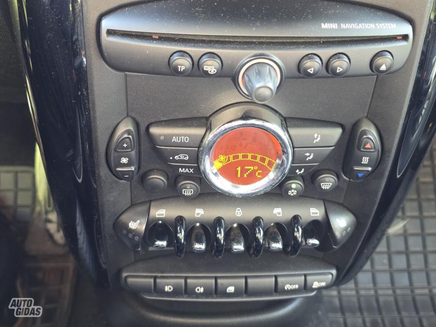 Black MINI Countryman 2011 in Klaipeda, with an engine capacity of 1.60 L and mileage of 228 thousand km for 5900 €, photo 20 on AUTOMOTO.COM.LV
