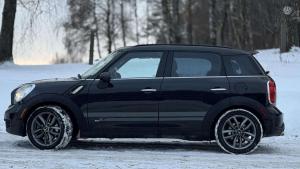 Black MINI Countryman 2012 in Vilnius, with an engine capacity of 1.60 L and mileage of 141 thousand km for 6900 €, photo 6 on AUTOMOTO.COM.LV