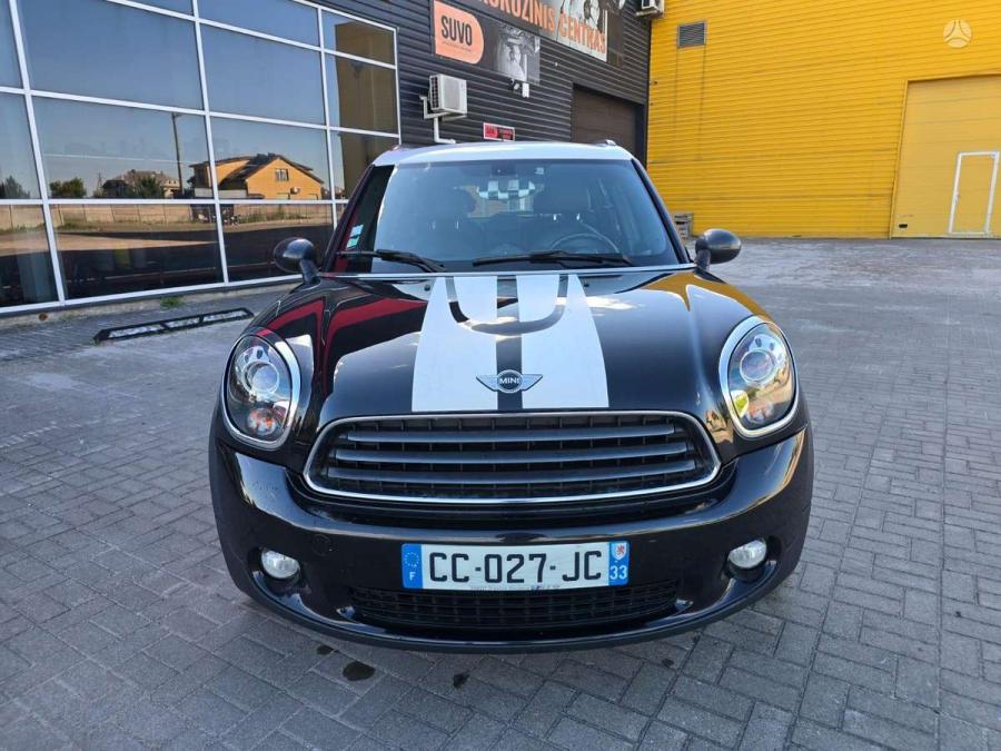 Black MINI Countryman 2012 in Taurage, with an engine capacity of 1.60 L and mileage of 200 thousand km for 5499 €, photo 3 on AUTOMOTO.COM.LV