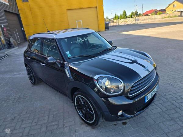 Black MINI Countryman 2012 in Taurage, with an engine capacity of 1.60 L and mileage of 200 thousand km for 5499 €, photo 3 on AUTOMOTO.COM.LV