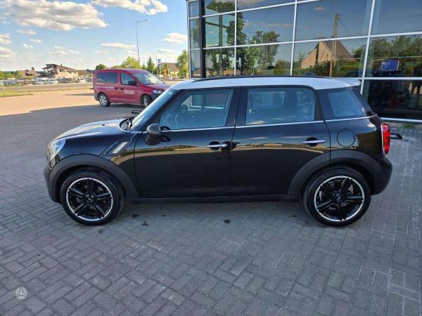 Black MINI Countryman 2012 in Taurage, with an engine capacity of 1.60 L and mileage of 200 thousand km for 5499 €, photo 7 on AUTOMOTO.COM.LV