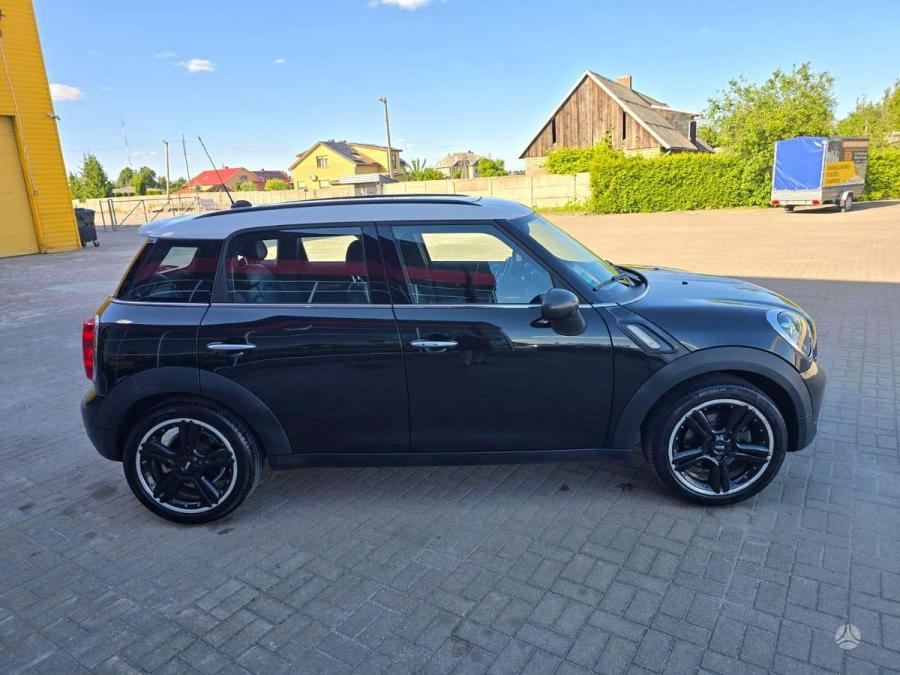 Black MINI Countryman 2012 in Taurage, with an engine capacity of 1.60 L and mileage of 200 thousand km for 5499 €, photo 12 on AUTOMOTO.COM.LV