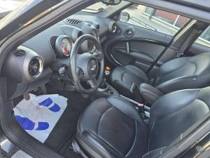 Black MINI Countryman 2012 in Taurage, with an engine capacity of 1.60 L and mileage of 200 thousand km for 5499 €, photo 17 on AUTOMOTO.COM.LV