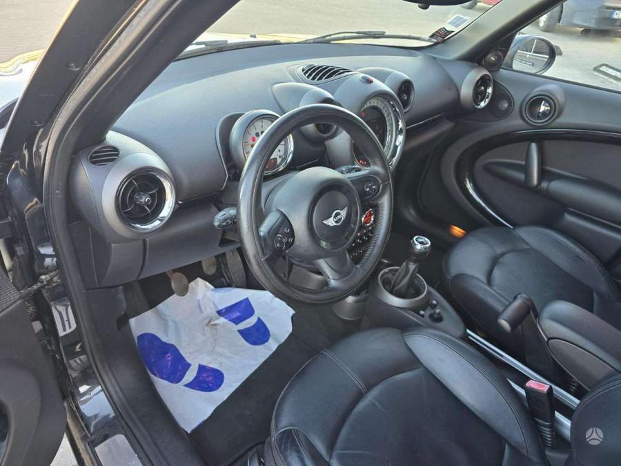 Black MINI Countryman 2012 in Taurage, with an engine capacity of 1.60 L and mileage of 200 thousand km for 5499 €, photo 18 on AUTOMOTO.COM.LV