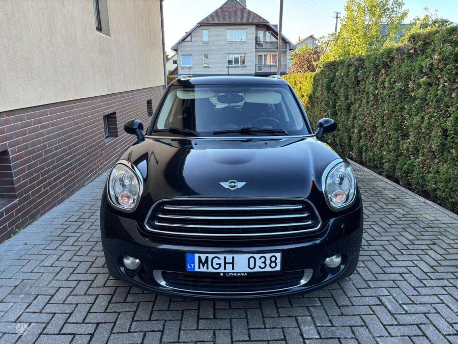 Black MINI Countryman 2013 in Vilnius, with an engine capacity of 1.60 L and mileage of 208 thousand km for 3700 €, photo 3 on AUTOMOTO.COM.LV