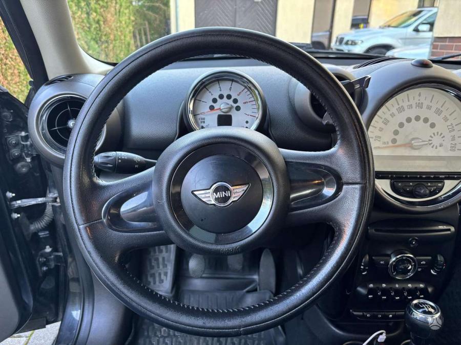 Black MINI Countryman 2013 in Vilnius, with an engine capacity of 1.60 L and mileage of 208 thousand km for 3700 €, photo 9 on AUTOMOTO.COM.LV