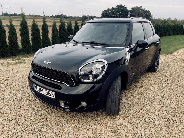 Black MINI Countryman 2013 in Alytus, with an engine capacity of 1.60 L and mileage of 204 thousand km for 7490 €, photo 1 on AUTOMOTO.COM.LV