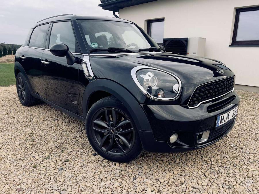 Black MINI Countryman 2013 in Alytus, with an engine capacity of 1.60 L and mileage of 204 thousand km for 7490 €, photo 3 on AUTOMOTO.COM.LV