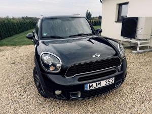 Black MINI Countryman 2013 in Alytus, with an engine capacity of 1.60 L and mileage of 204 thousand km for 7490 €, photo 4 on AUTOMOTO.COM.LV