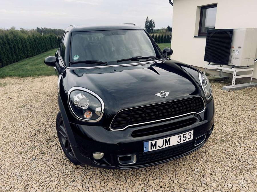 Black MINI Countryman 2013 in Alytus, with an engine capacity of 1.60 L and mileage of 204 thousand km for 7490 €, photo 4 on AUTOMOTO.COM.LV