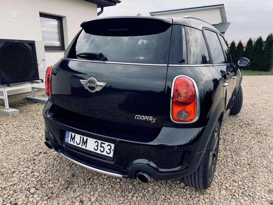 Black MINI Countryman 2013 in Alytus, with an engine capacity of 1.60 L and mileage of 204 thousand km for 7490 €, photo 6 on AUTOMOTO.COM.LV