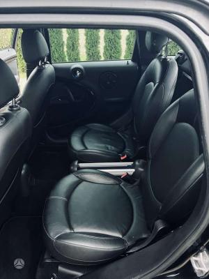 Black MINI Countryman 2013 in Alytus, with an engine capacity of 1.60 L and mileage of 204 thousand km for 7490 €, photo 15 on AUTOMOTO.COM.LV