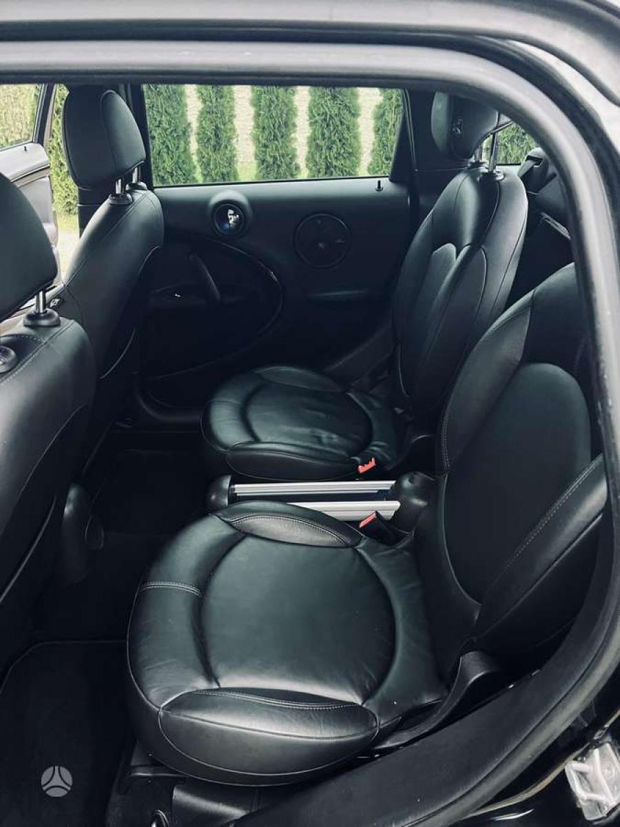 Black MINI Countryman 2013 in Alytus, with an engine capacity of 1.60 L and mileage of 204 thousand km for 7490 €, photo 15 on AUTOMOTO.COM.LV