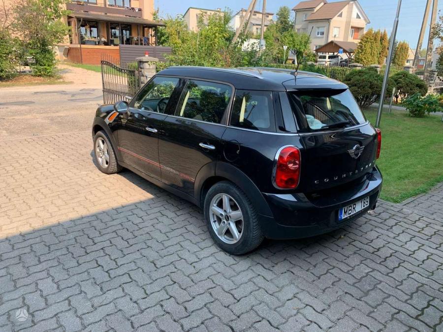 Black MINI Countryman 2014 in Vilnius, with an engine capacity of 1.60 L and mileage of 140 thousand km for 4700 €, photo 3 on AUTOMOTO.COM.LV