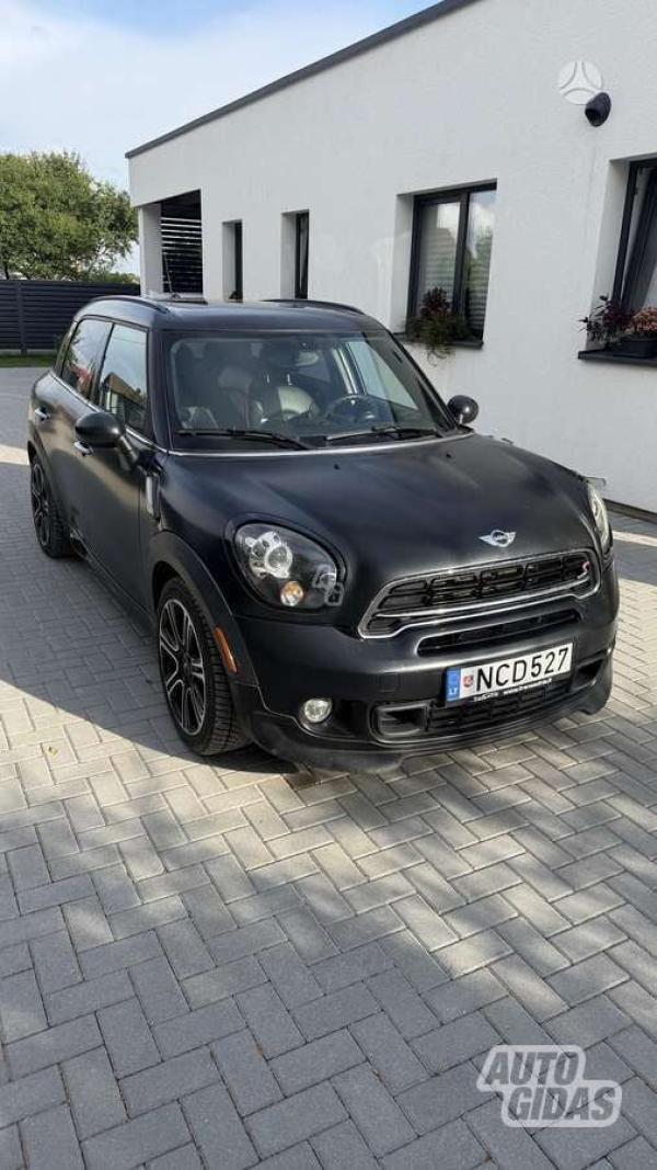 Black MINI Countryman 2015 in Klaipeda, with an engine capacity of 1.60 L and mileage of 176 thousand km for 8400 €, photo 1 on AUTOMOTO.COM.LV