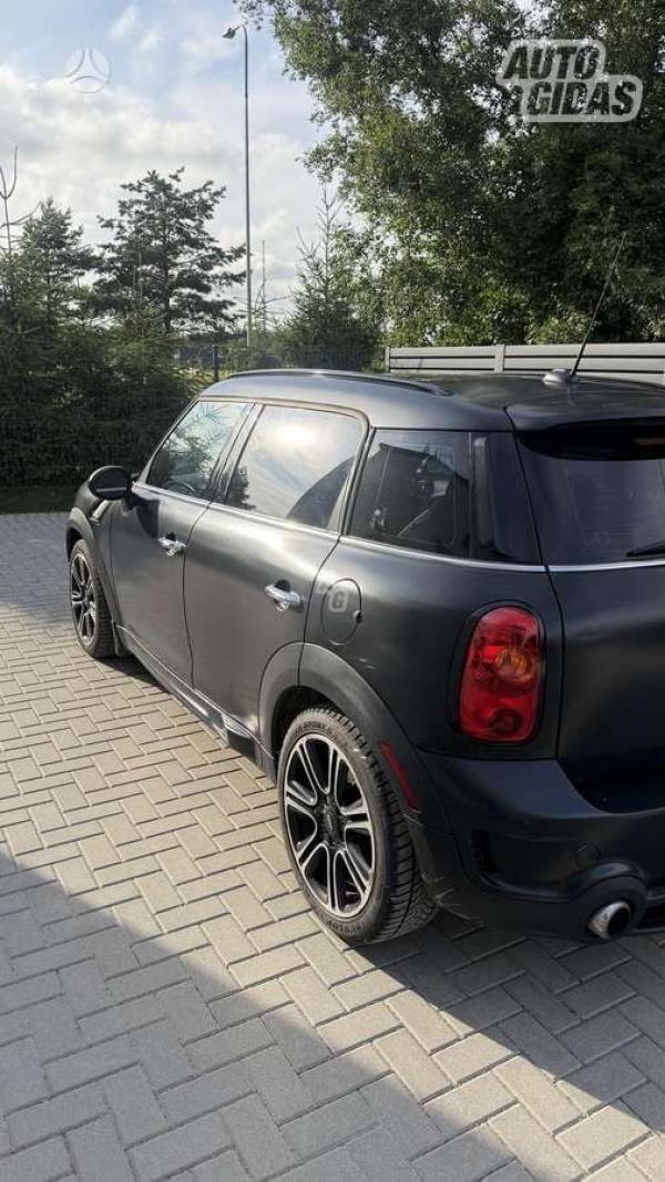 Black MINI Countryman 2015 in Klaipeda, with an engine capacity of 1.60 L and mileage of 176 thousand km for 8400 €, photo 6 on AUTOMOTO.COM.LV