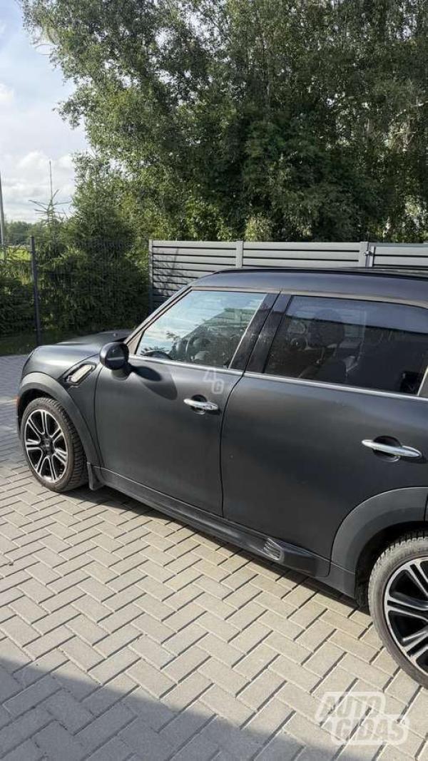 Black MINI Countryman 2015 in Klaipeda, with an engine capacity of 1.60 L and mileage of 176 thousand km for 8400 €, photo 7 on AUTOMOTO.COM.LV