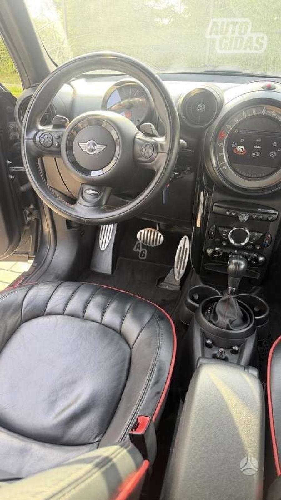 Black MINI Countryman 2015 in Klaipeda, with an engine capacity of 1.60 L and mileage of 176 thousand km for 8400 €, photo 18 on AUTOMOTO.COM.LV