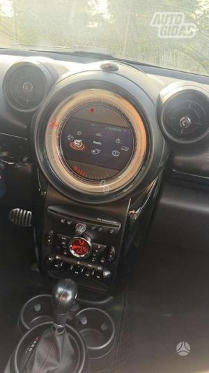 Black MINI Countryman 2015 in Klaipeda, with an engine capacity of 1.60 L and mileage of 176 thousand km for 8400 €, photo 20 on AUTOMOTO.COM.LV