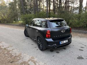 Melns MINI Countryman 2015 Kauņa, ar dzinēja tilpumu 1.60 L un nobraukumu 220 tūkst. km par 11900 €, foto 4 vietnē AUTOMOTO.COM.LV