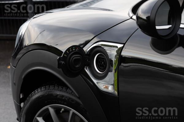 Black MINI Countryman 2017 in Jelgava, with an engine capacity of 1.50 L and mileage of 0 thousand km for 11700 €, photo 8 on AUTOMOTO.COM.LV