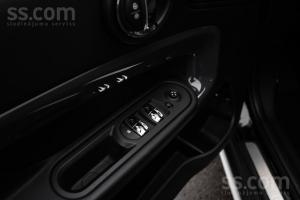 Black MINI Countryman 2017 in Jelgava, with an engine capacity of 1.50 L and mileage of 0 thousand km for 11700 €, photo 17 on AUTOMOTO.COM.LV