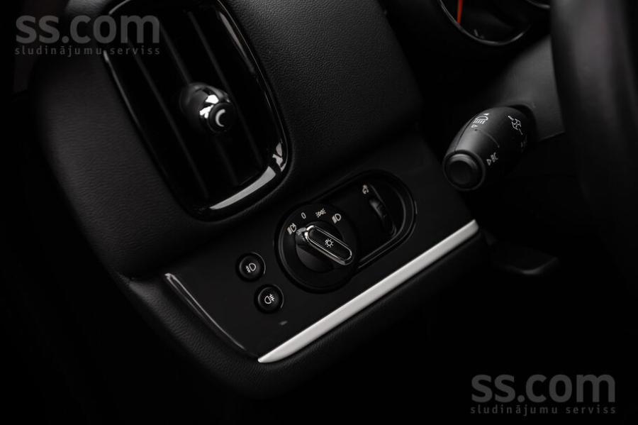 Black MINI Countryman 2017 in Jelgava, with an engine capacity of 1.50 L and mileage of 0 thousand km for 11700 €, photo 18 on AUTOMOTO.COM.LV