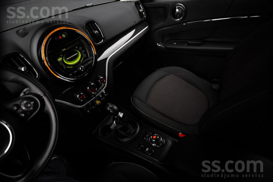 Black MINI Countryman 2017 in Jelgava, with an engine capacity of 1.50 L and mileage of 0 thousand km for 11700 €, photo 19 on AUTOMOTO.COM.LV