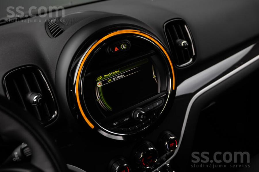 Black MINI Countryman 2017 in Jelgava, with an engine capacity of 1.50 L and mileage of 0 thousand km for 11700 €, photo 25 on AUTOMOTO.COM.LV