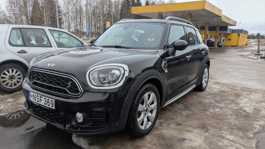Black MINI Countryman 2018 in Klaipeda, with an engine capacity of 2.00 L and mileage of 107 thousand km for 16900 €, photo 1 on AUTOMOTO.COM.LV
