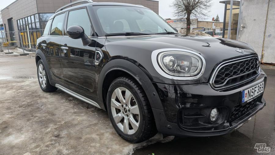 Black MINI Countryman 2018 in Klaipeda, with an engine capacity of 2.00 L and mileage of 107 thousand km for 16900 €, photo 3 on AUTOMOTO.COM.LV