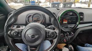 Black MINI Countryman 2018 in Klaipeda, with an engine capacity of 2.00 L and mileage of 107 thousand km for 16900 €, photo 5 on AUTOMOTO.COM.LV
