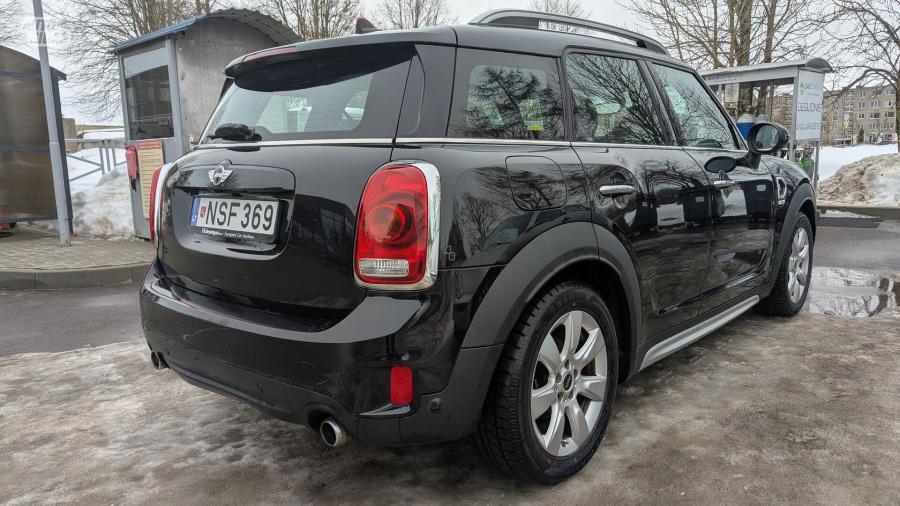 Black MINI Countryman 2018 in Klaipeda, with an engine capacity of 2.00 L and mileage of 107 thousand km for 16900 €, photo 6 on AUTOMOTO.COM.LV