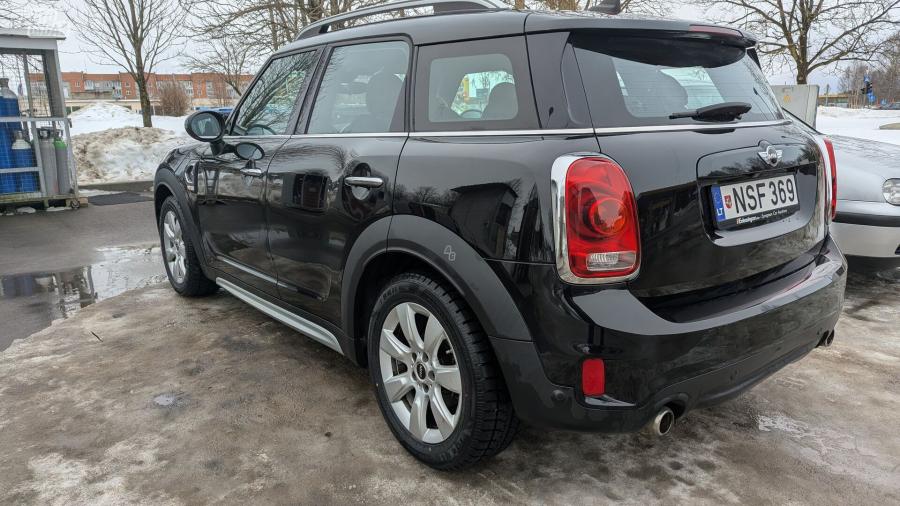Black MINI Countryman 2018 in Klaipeda, with an engine capacity of 2.00 L and mileage of 107 thousand km for 16900 €, photo 7 on AUTOMOTO.COM.LV