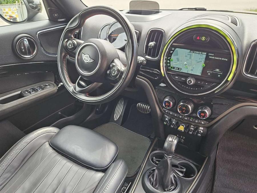 Black MINI Countryman 2018 in Siauliai, with an engine capacity of 1.50 L and mileage of 238 thousand km for 12950 €, photo 15 on AUTOMOTO.COM.LV